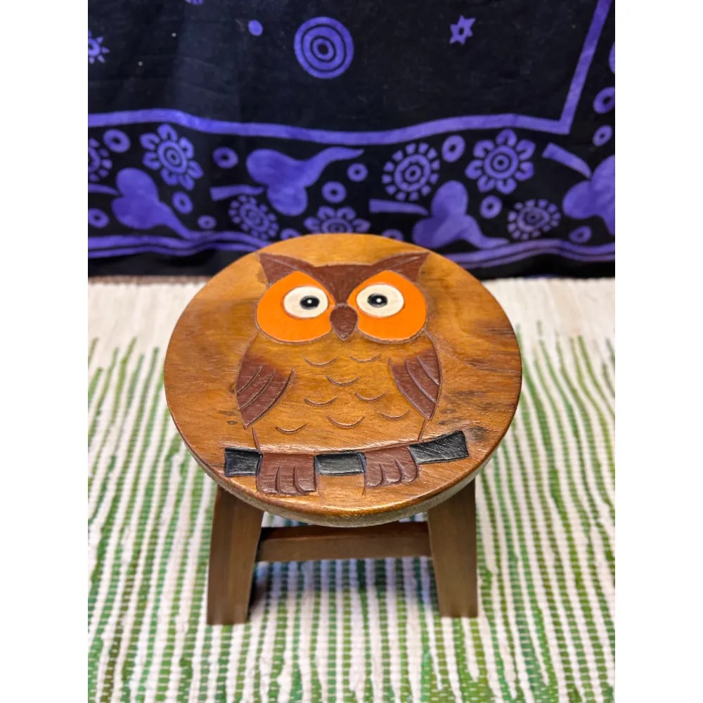 Hand carved wooden stool - Owl